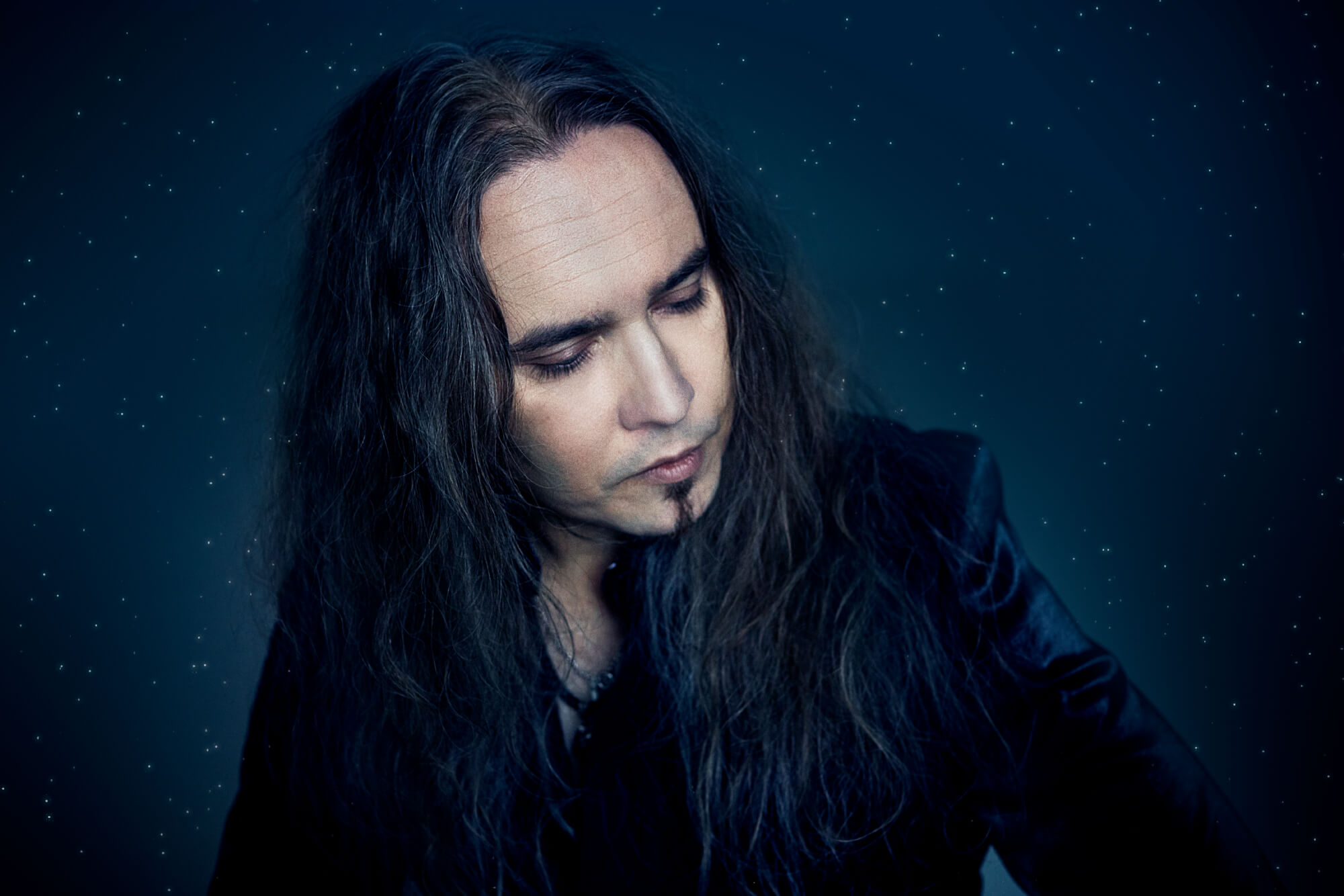JARKKO AHOLALTA UUSI JOULULAULU – Warner Music Live