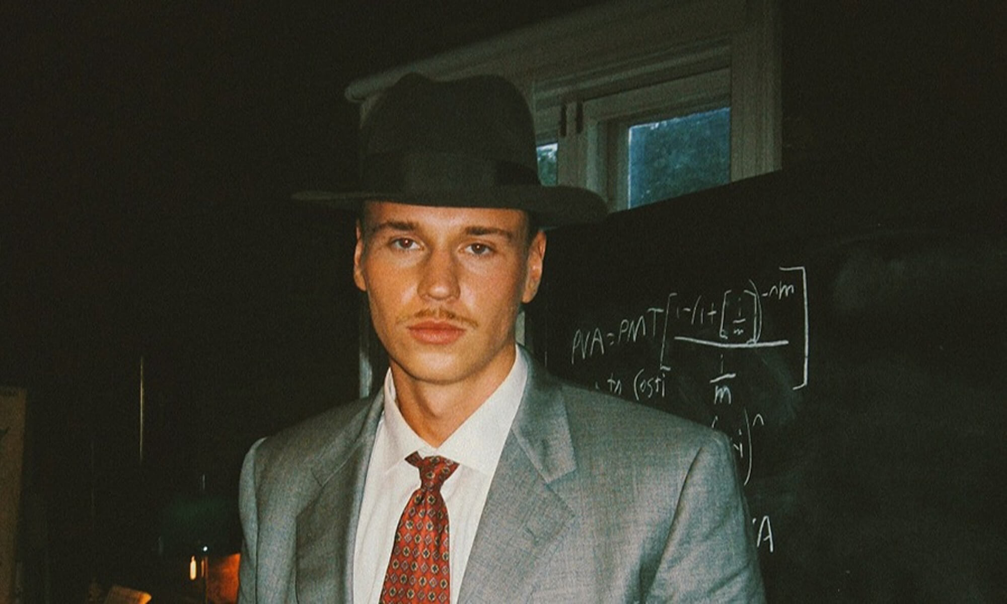 COSTI – Warner Music Live